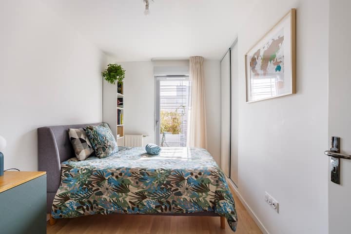 Chambre Dans Un Appartement Cosy - Versailles
