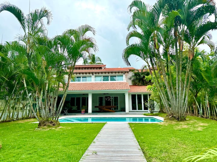 Hermosa Villa En Puerto Iguana - Puerto Vallarta