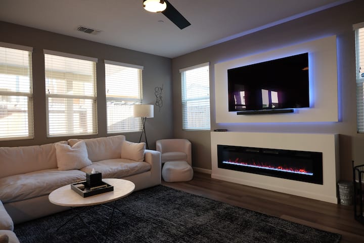 Peaceful Modern Home (1bd) Near Downtown/airport - Sacramento, CA