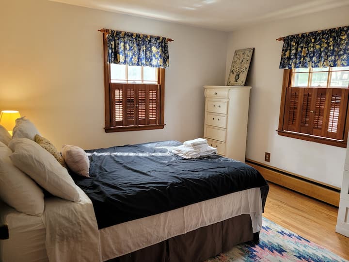 East Granby With Ac And Wifi 3 Minute To Bradley - Brignole Vineyards, East Granby