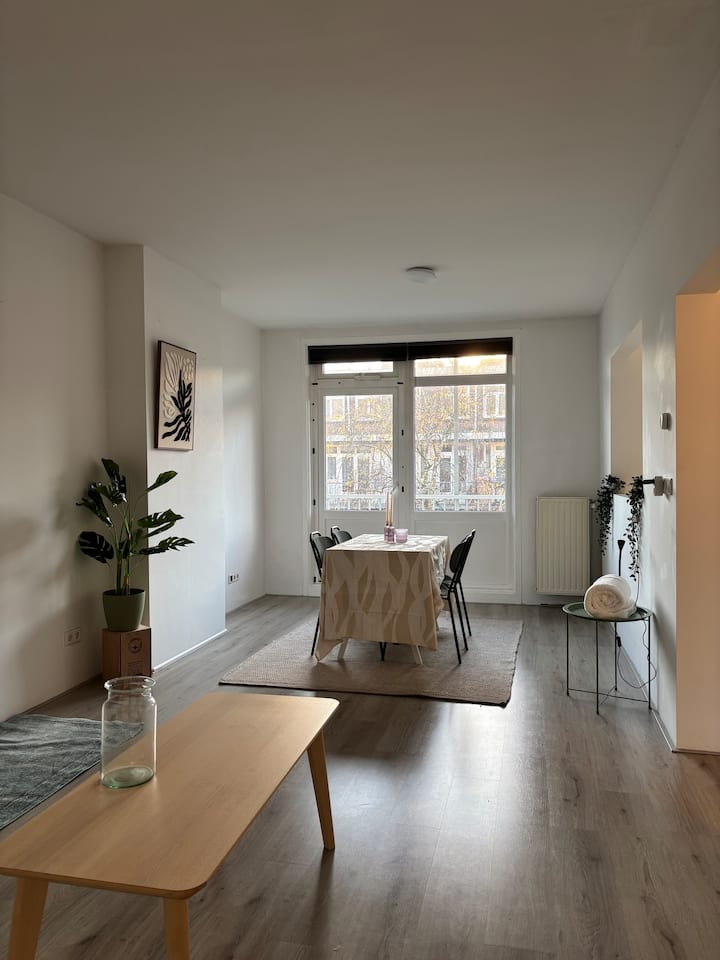 Spacious Appartement In Hip Neighborhood - Amsterdam