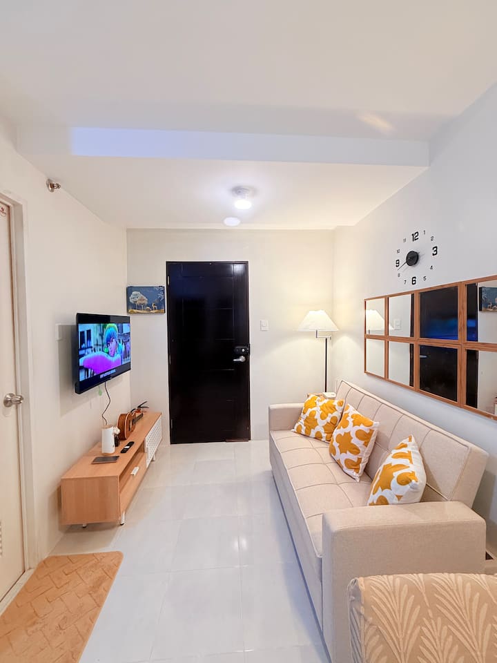 Cebu 2br Homestay | Self Check-in + Wifi + Netflix - Cebu City