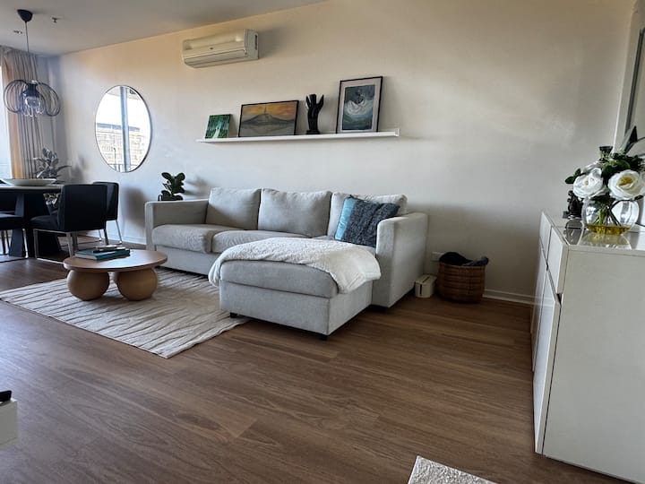 Iconic Views In The Cbd — Your Home Away From Home - Canberra
