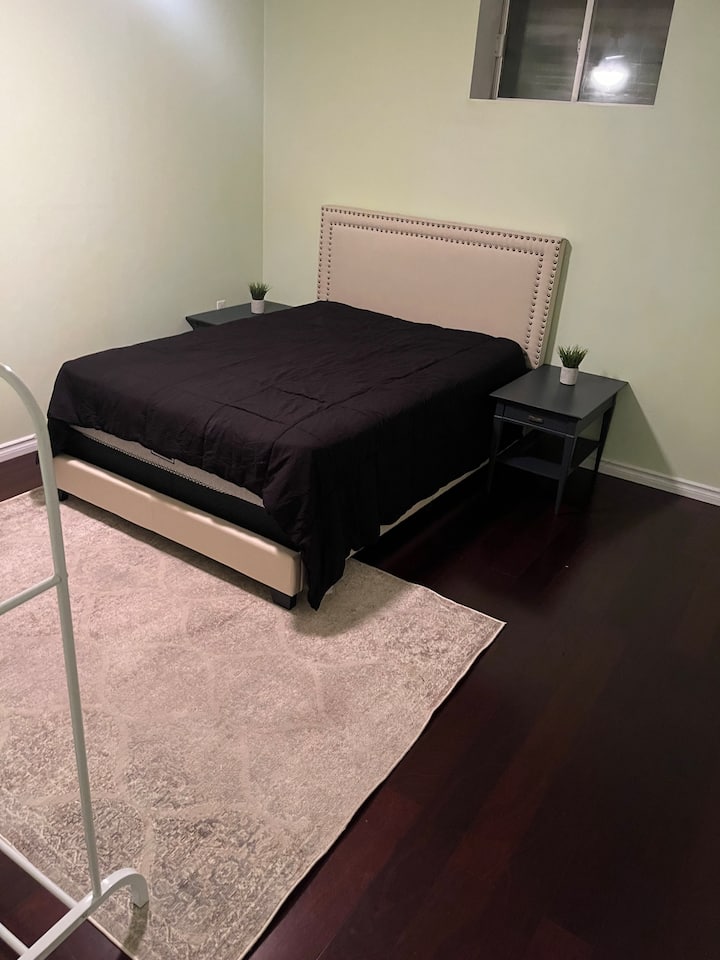 Private Basement Suite - London