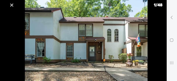 Cheerful Village Condo - Hot Springs Village, AR
