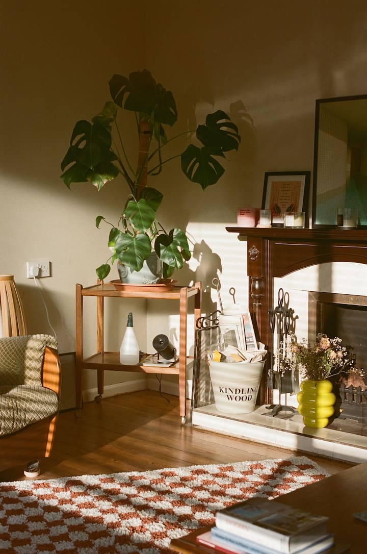 East Belfast Retro Zen Den - Belfast
