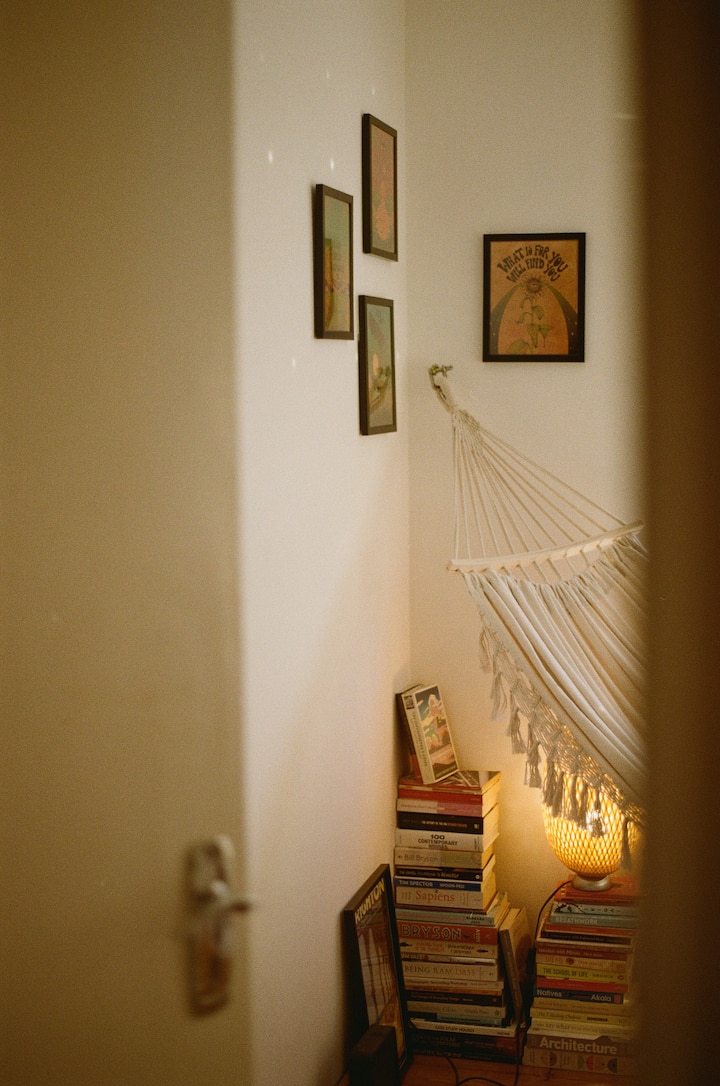 East Belfast Retro Zen Den - Belfast