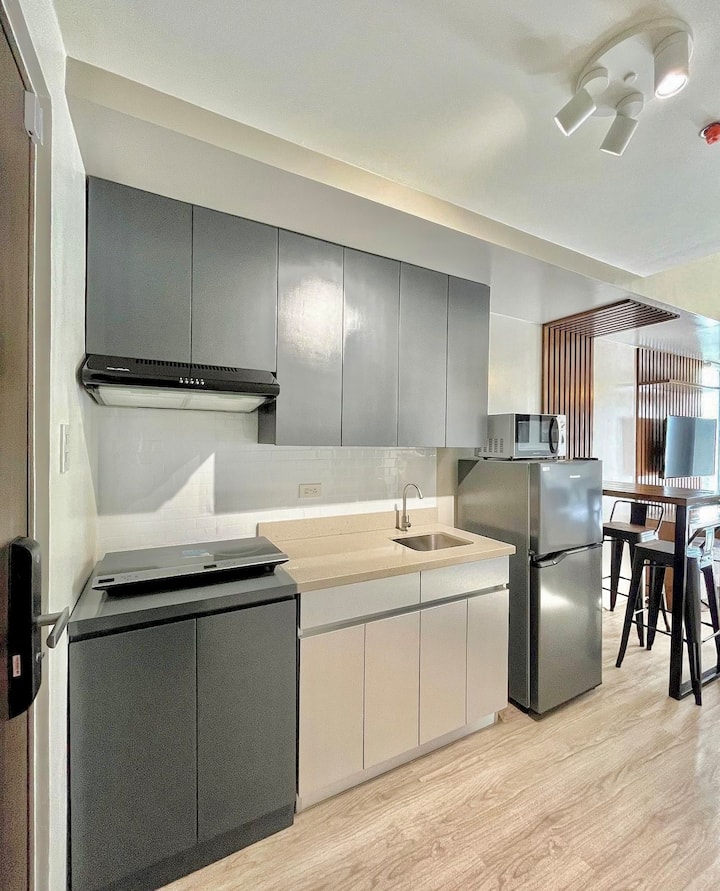 Urban Loft W/balcony Mountain View By It Park - Cebu City