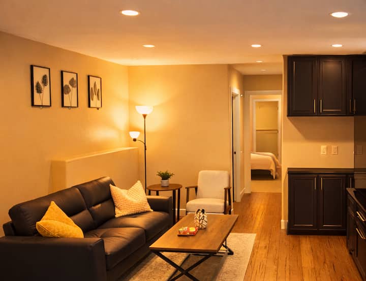 Private 2br\1b Guest Suite W/ Parking & Fast Wi-fi - Kent, WA