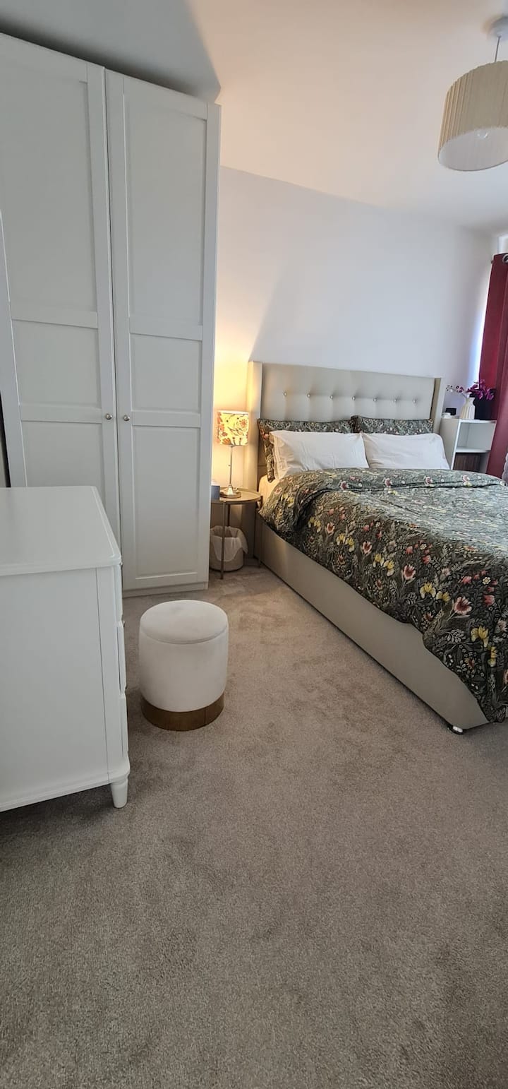 Orchid Room - Cockfosters