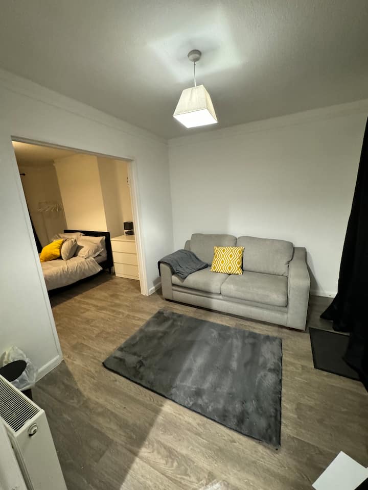 The Cosy Crawley Studio - Crawley