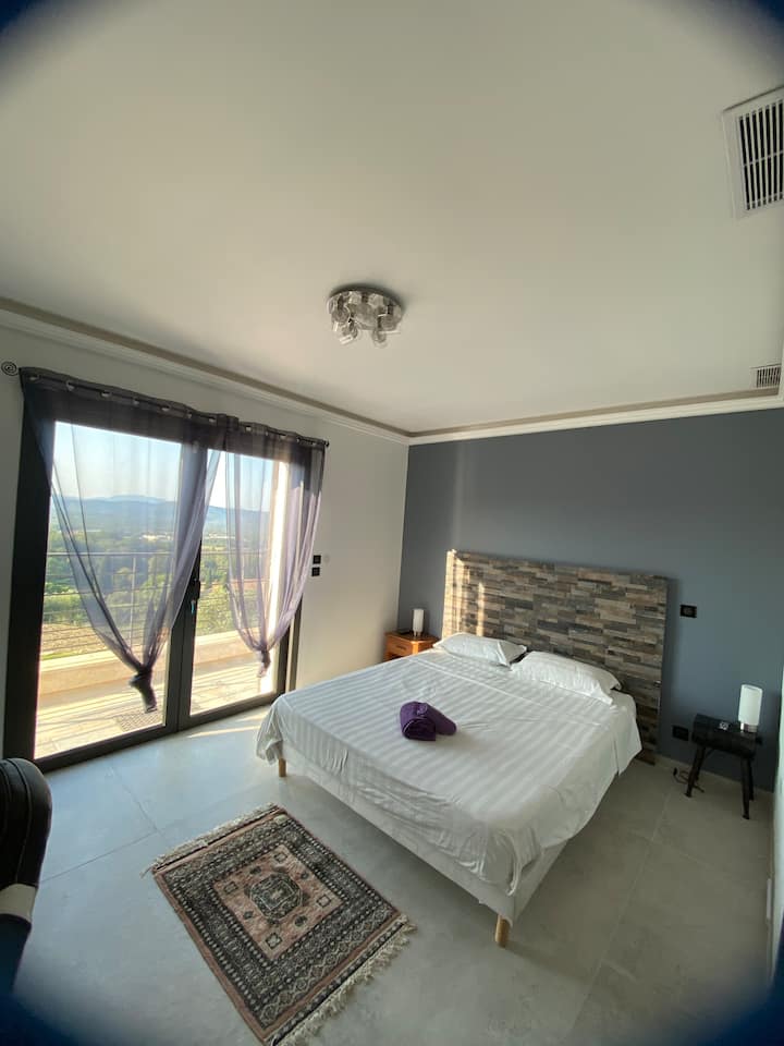 Charmante Chambre D’hôtes Arc-en-ciel - Montauroux