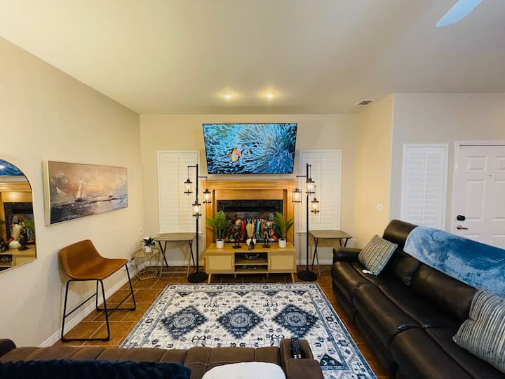 25minlegoland/game Room/ 4bd 2.5bath Home 6-4k Tvs - Escondido, CA