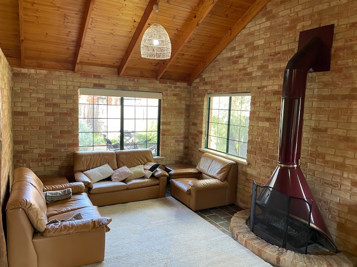 2br House In Old Dunsborough, Walk To Beach &Shops - Yallingup