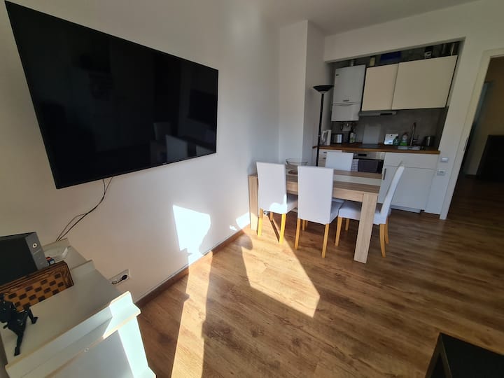 Zentrale Wohnung In Düsseldorf - Düsseldorf