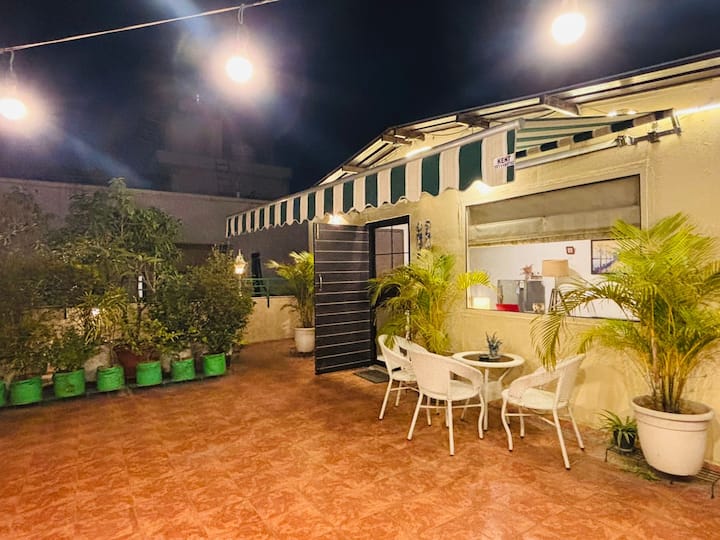 Independent Studio With Terrace In South Delhi - New Delhi