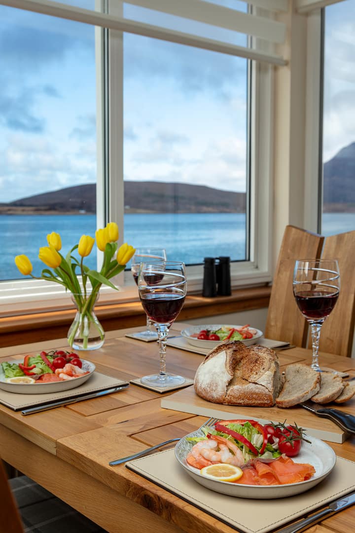 Amazing Beachside Corncrake Cottage - Ullapool
