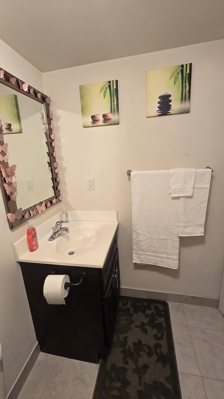 Snug Apartment - Staten Island, NY