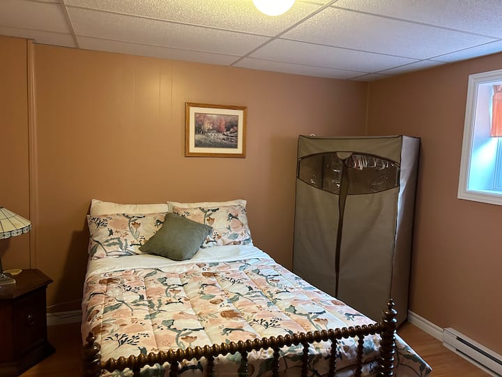 Russell’s Air B & B Room #1 - Labrador City