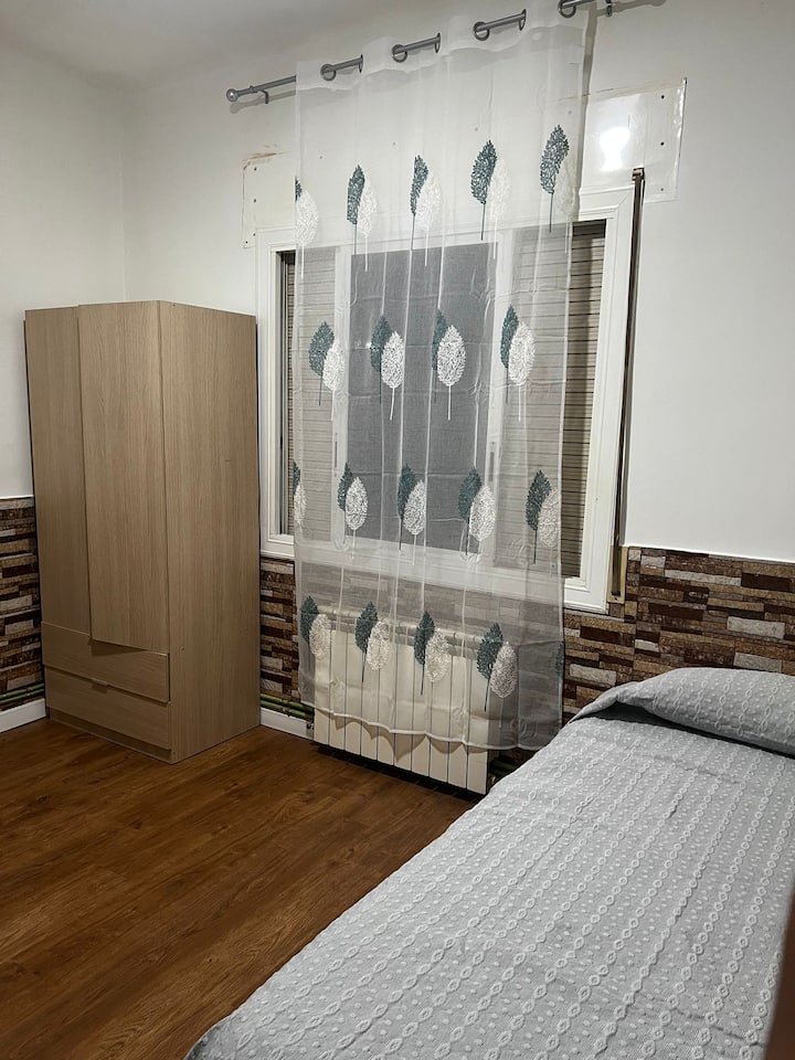 Habitación En Sabadell Norte - Sabadell
