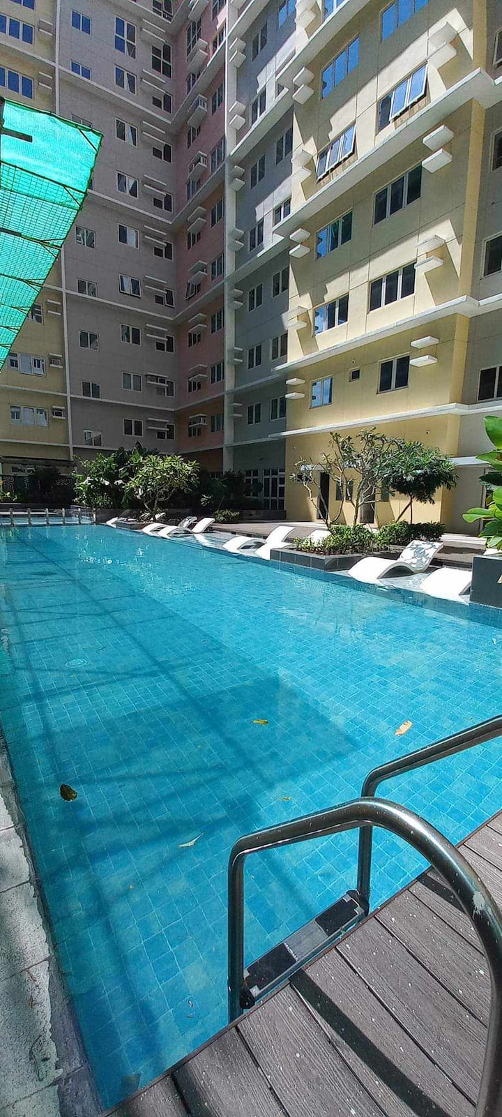 Macscondo (2-bedroom, 5-8pax) - Bacolod