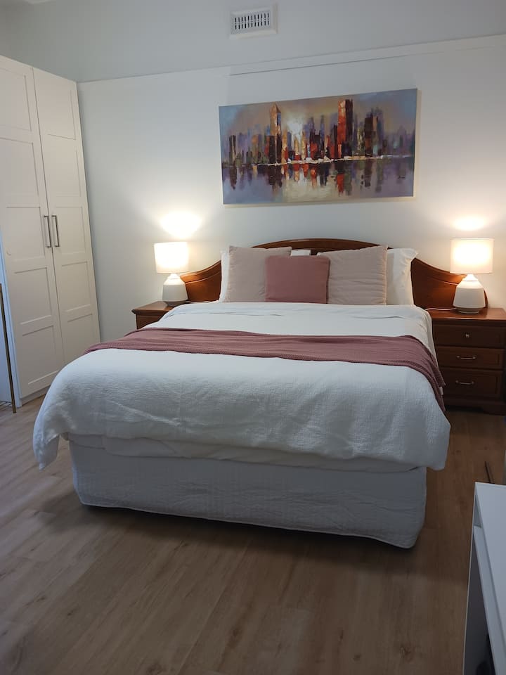 Lovely Room In Box Hill Central - Forest Hill