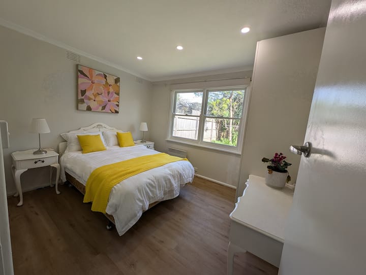 Dream Room In Box Hill Central - Box Hill