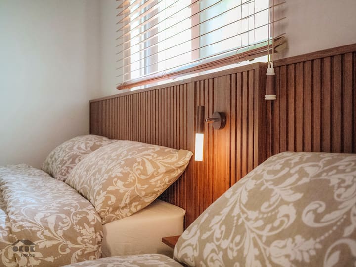 합법/홍대/4ppl/개인욕실/q2/정원o/세탁실o/카페/월드컵경기장 - 首爾