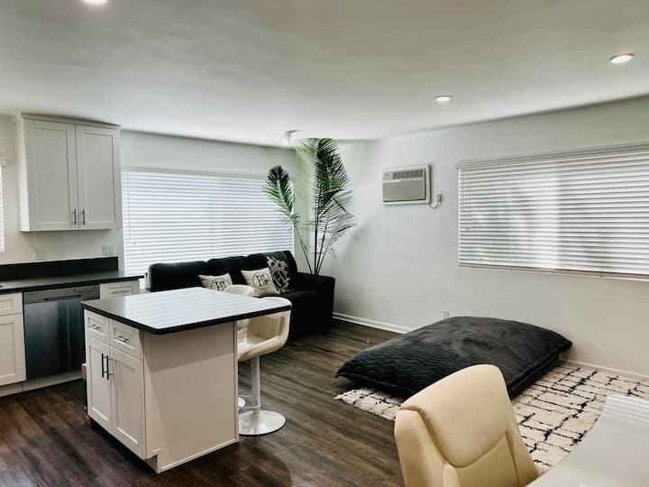 Weho 1br Apartment Prime Location - 웨스트할리우드