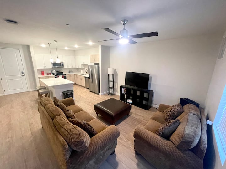 1 Bdrm; Heated Pool; Crossfit Gym - Corrales, NM