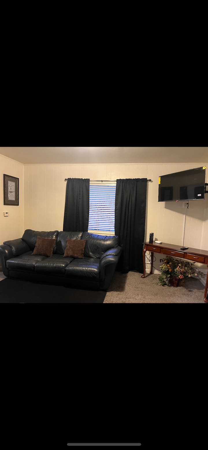 Charming 3br House In Albion - Albion, MI
