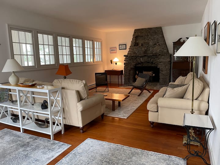 Spectacular, Convenient, And  Plenty Of Room. - Shelburne, VT
