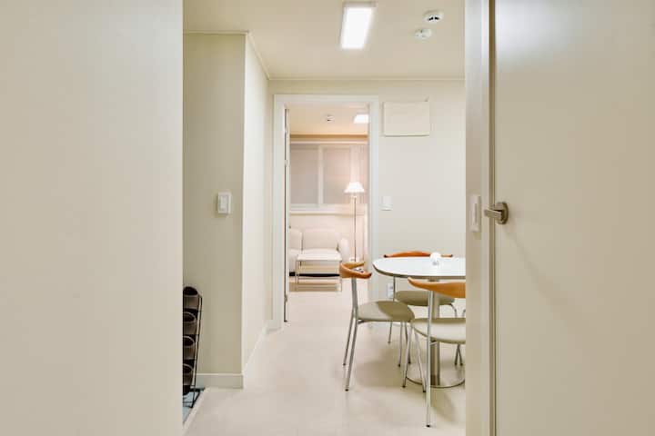[C&m7]2beds, Metro & Seongsu 5min, Luggage Storage - Seoul