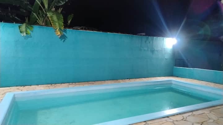 Casa De Praia, Com Piscina E Próxima A Faixa - Caraguatatuba