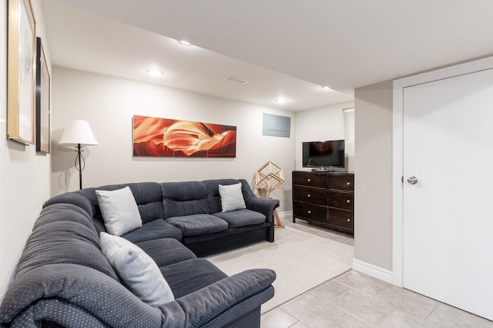Cozy Nest 1br Home - Windsor
