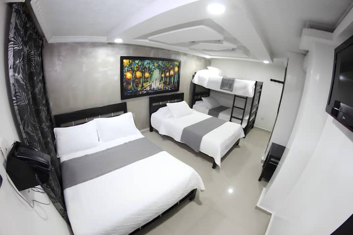 Habitación Familiar En Hotel - Bucaramanga