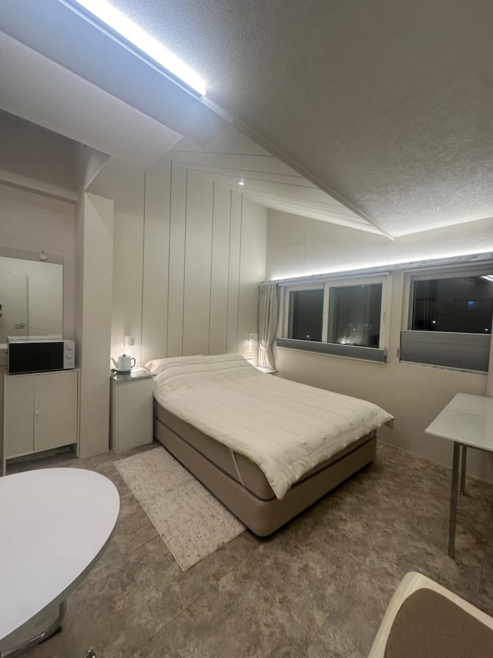 [New] 명동&남산,도보 5분/루프탑/무료세탁/roa Stay - Seoul