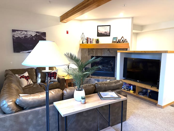 Ski-in, Walk To Town, Garage - Breckenridge, CO