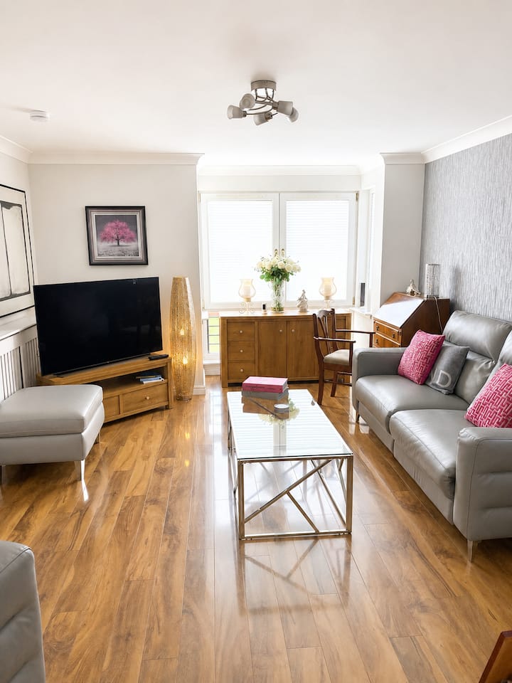 Stunning Two Bedroom House - Edinburgh