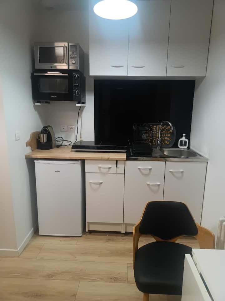 Studio Près Hôpital, Université - Sarthe