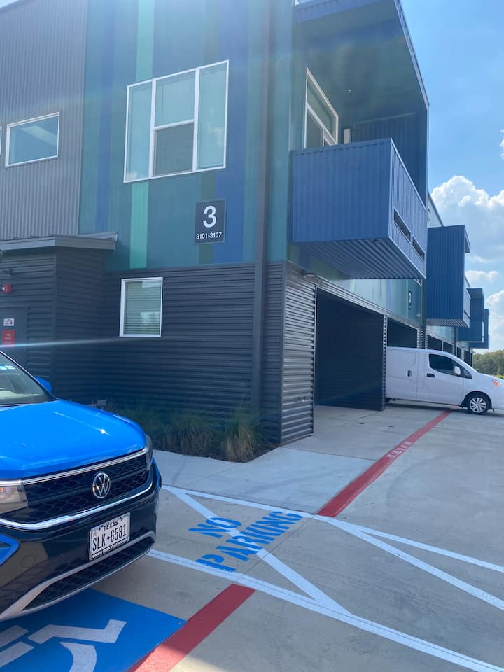 The Hidden Gem - Buda, TX