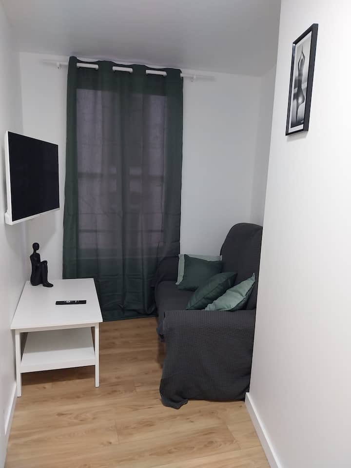 Magnifique Petit F2 Parking Gratuit Privé - Dreux