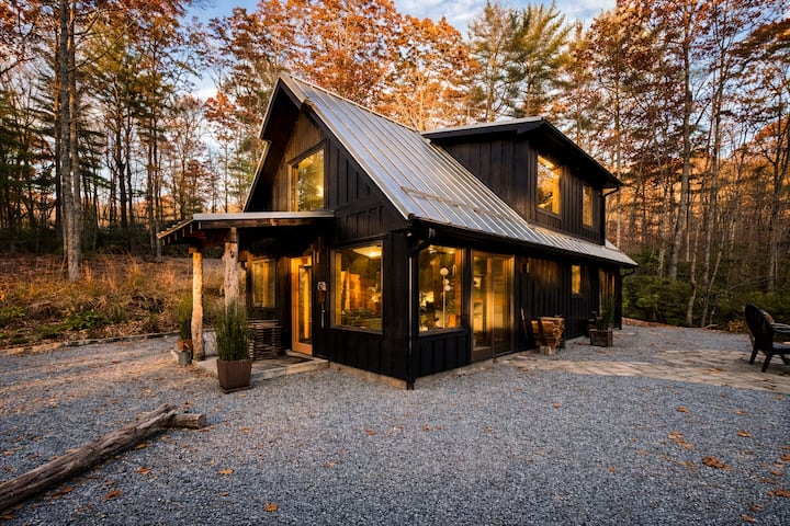 Quiet Cabin Retreat Near Pisgah & Dupont Forests - United States
