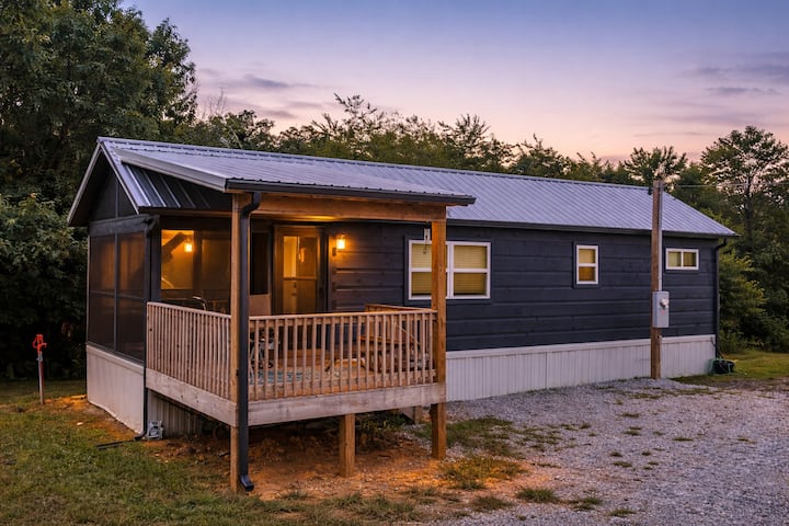 Serene Retreat On The Farm - Douglas Lake, TN