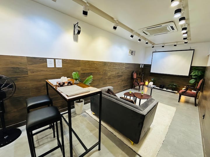 Modern Studio | Private Home Cinema | Gomti Nagar - Lucknow