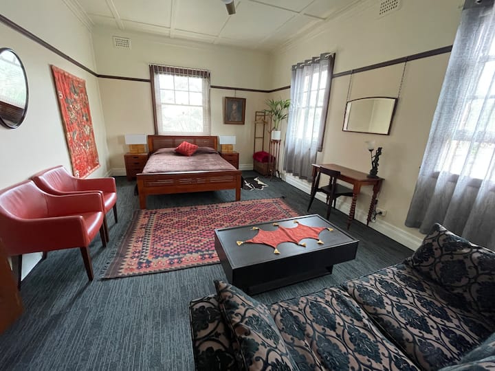 Large Light Room Central Mullum Women Only. - Mullumbimby