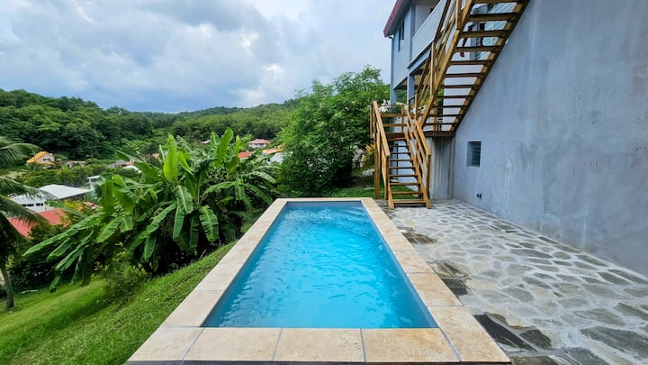 La Vill'apérhum Piscine Pour 12 - Martinique