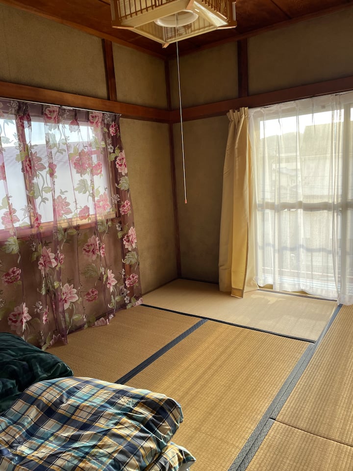 Jr青梅線河辺駅徒歩10分、レトロな民家の和室（2階） - Ōme