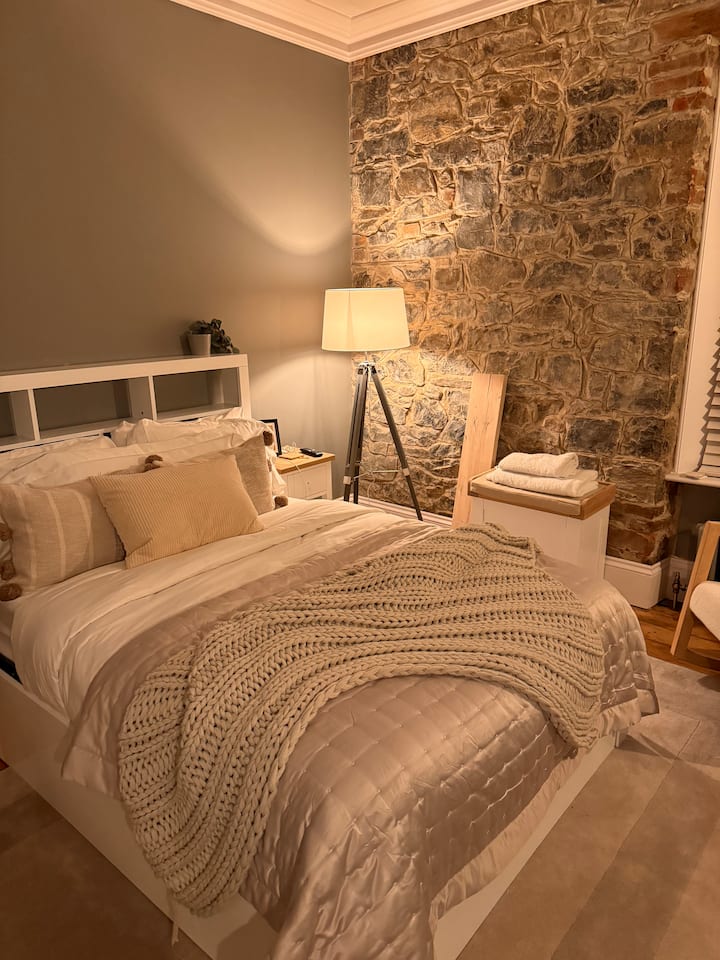 Beautiful Home Perfect Location 
Best Sleep Ever - United Kingdom