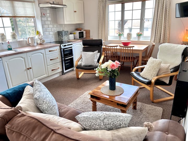 Great Value Lovely Very Large Flat. 1 Min To Sea! - Lyme Regis